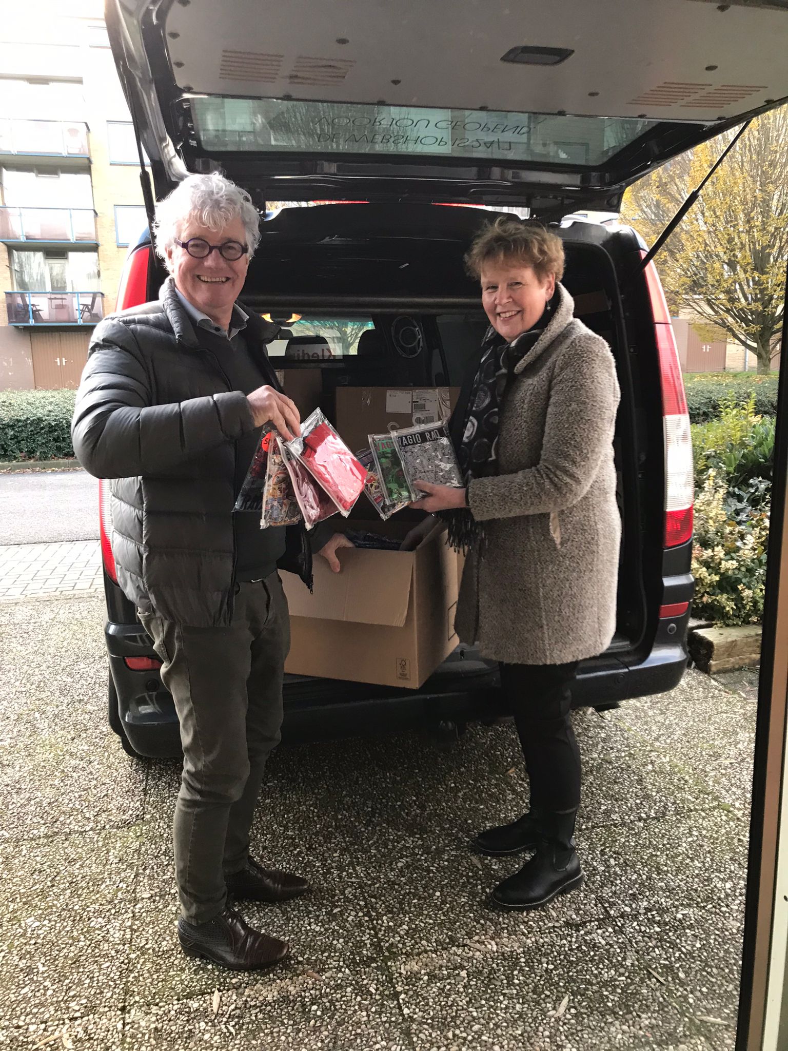 ROA levert aan de kledingbank – Rotary Achterhoek-Oost